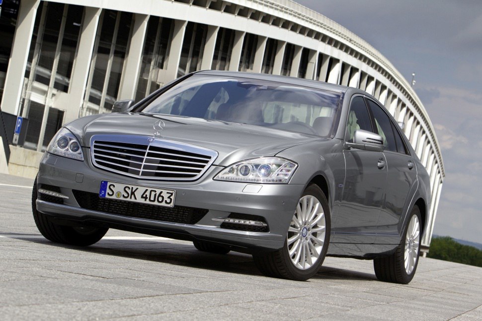 Mercedes-Benz S-class technical specifications and fuel economy